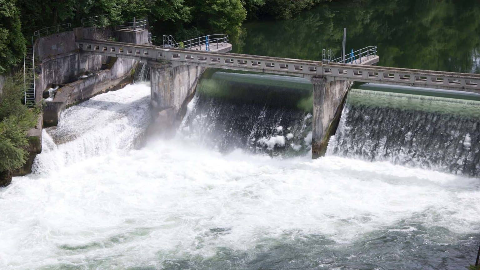Top 10 Most DANGEROUS Dams In The World
