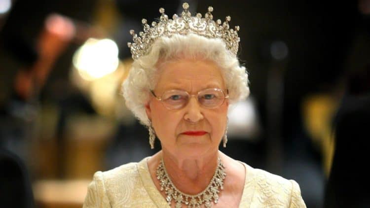 What Happens When The Queen Of England Dies?